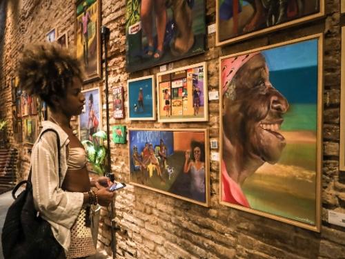 Exposição: Riso Largo - A Cara do Brasil, de Max Motta | Portal Oficial ...